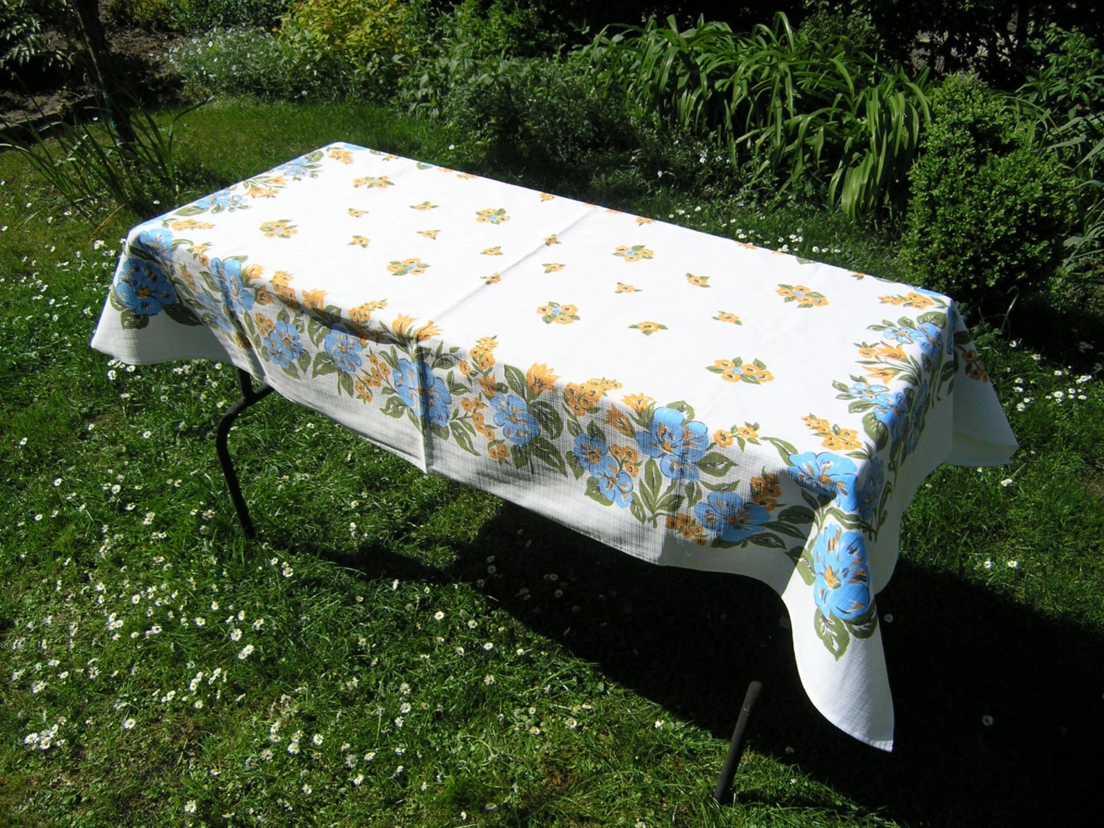 Vintage Blue Floral Tablecloth, Synthetic Rectangular Tablecloth With ...