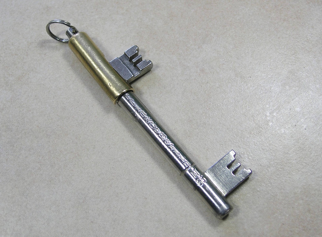 Double Sided Key With Carry Cap, Vintage Berliner Key and Holder, Steel ...