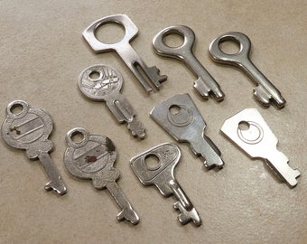 Small Old Keys - Etsy