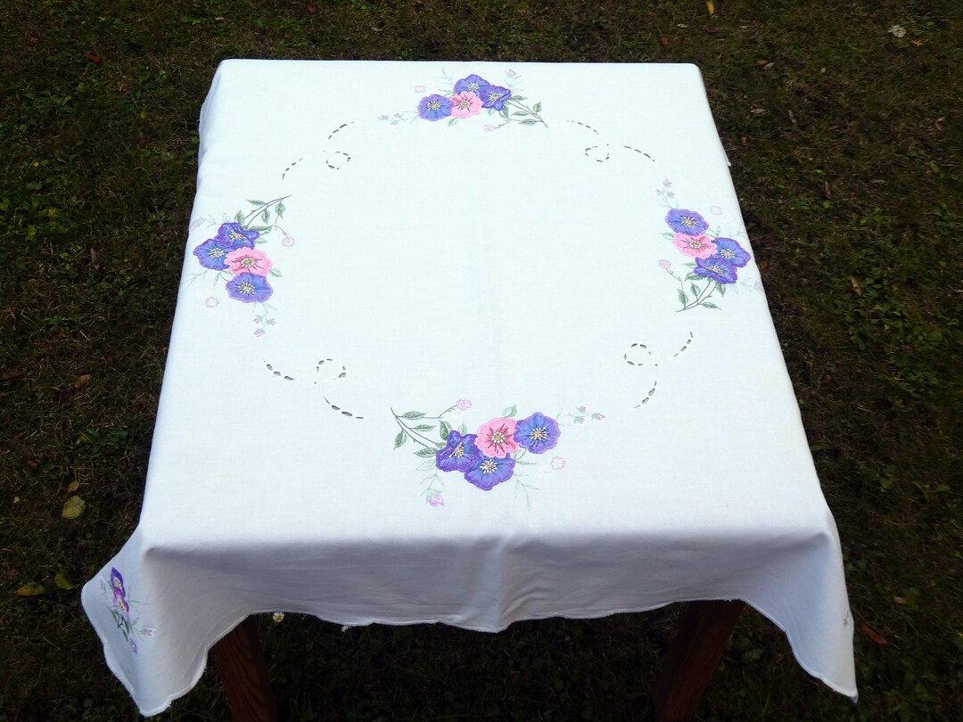 Vintage Tablecloth, Applique Floral Embroidery, Hemstitch, Embroidered ...