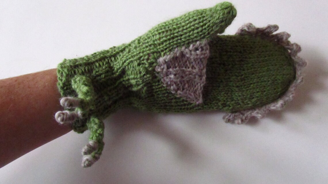 PATTERN: T-rex Tyrannosaurus Dinosaur Mittens (for Adult or Child ...
