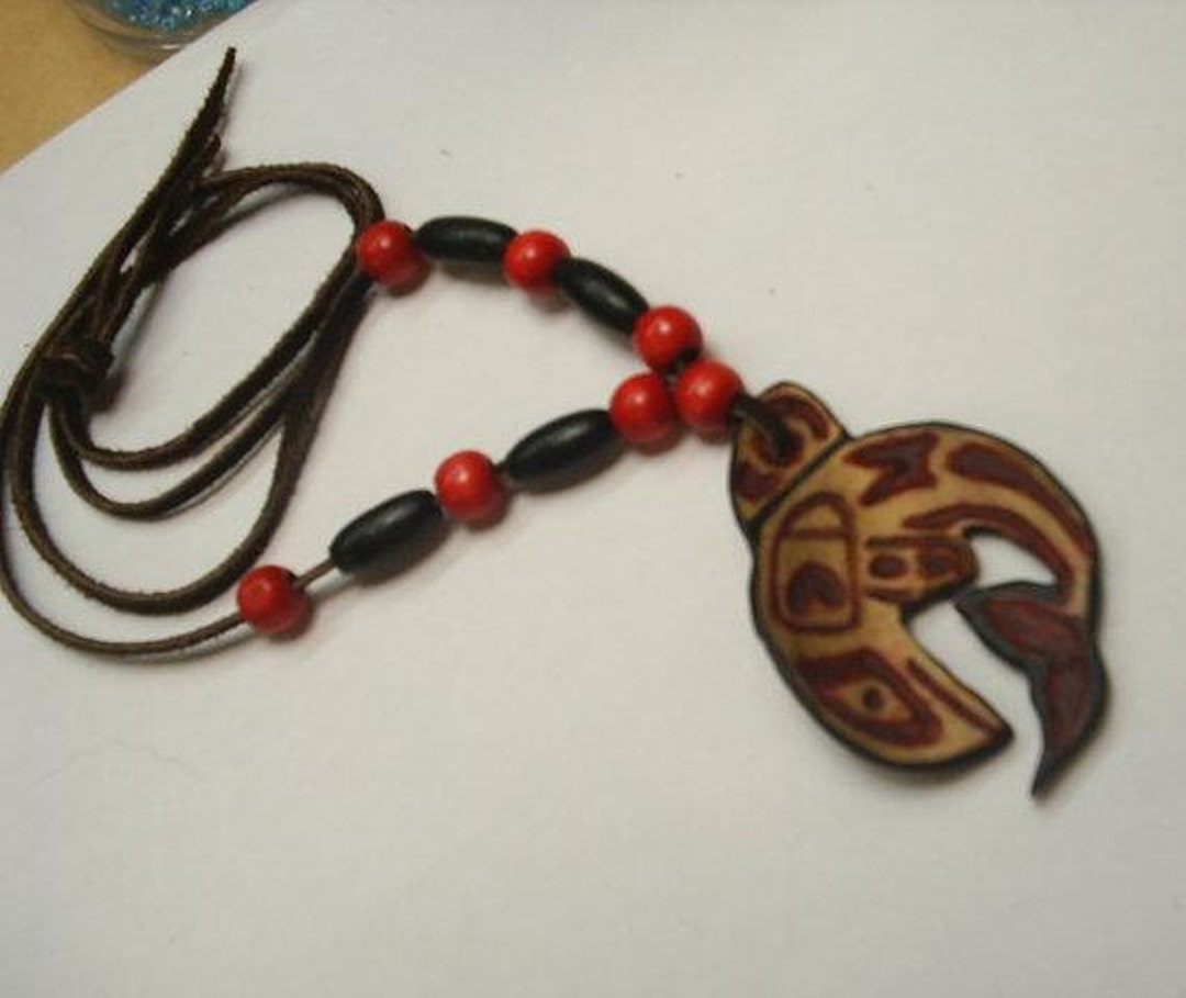 Traditional Inuit Stylized Fish Bone Carving Pendant /pendatif ...