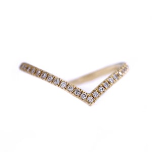 Chevron Diamond Ring,gold Chevron Band,tiny Diamonds Band,chevron ...