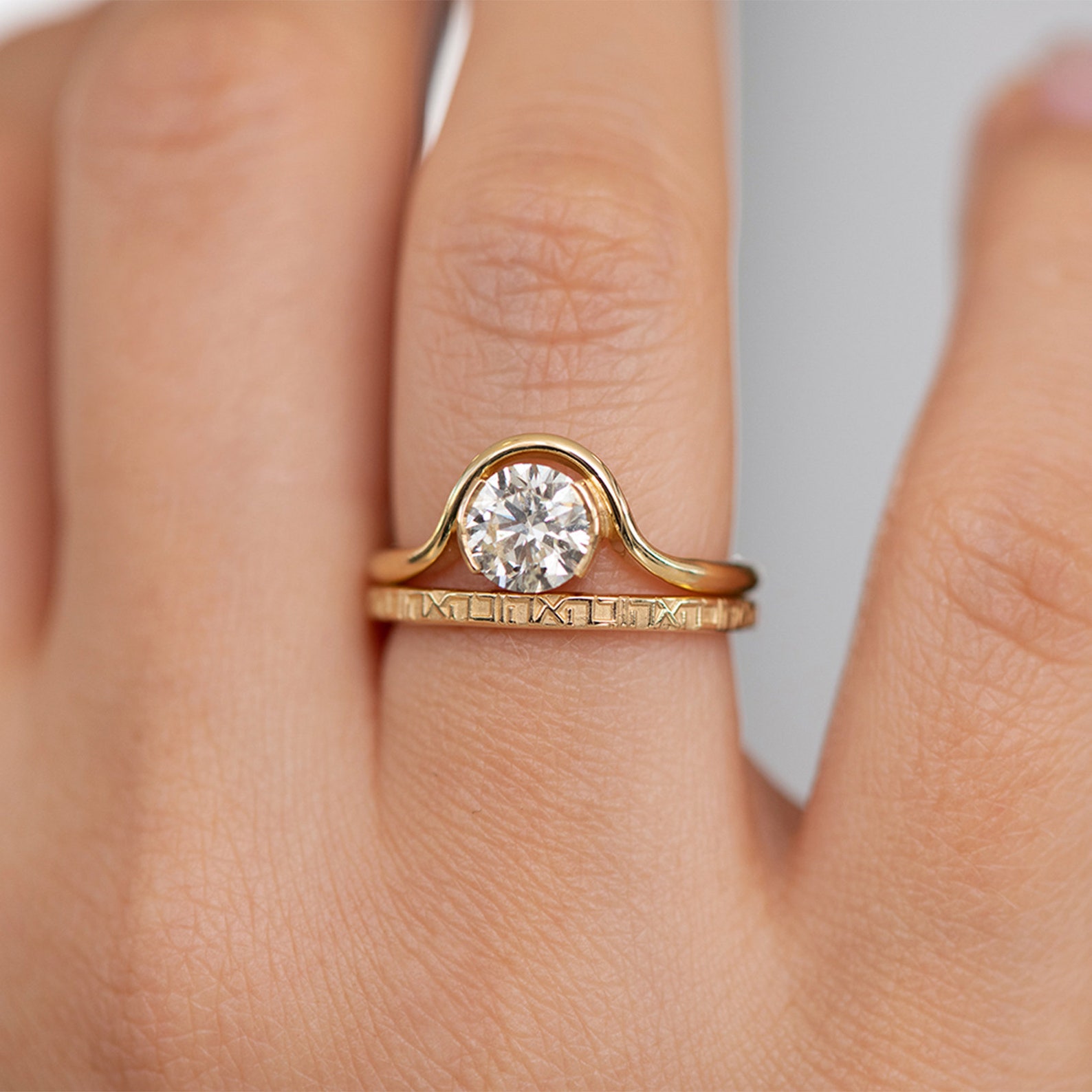 One Carat Round Diamond Ring - Solitaire Engagement Ring - Etsy