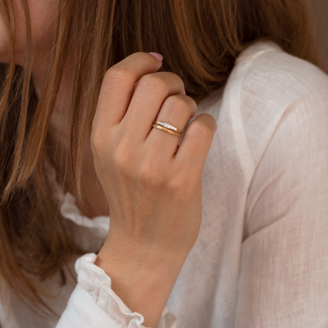 Minimalist Bridal Ring Set With Gold Pattern and Baguette | Etsy