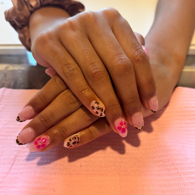 Pink Cheetah Flower Nails - Etsy