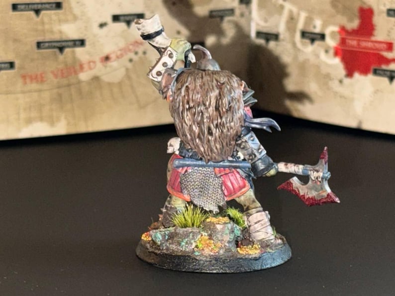 Chef orc à la hache | Figurine miniature en résine peinte à la main ...