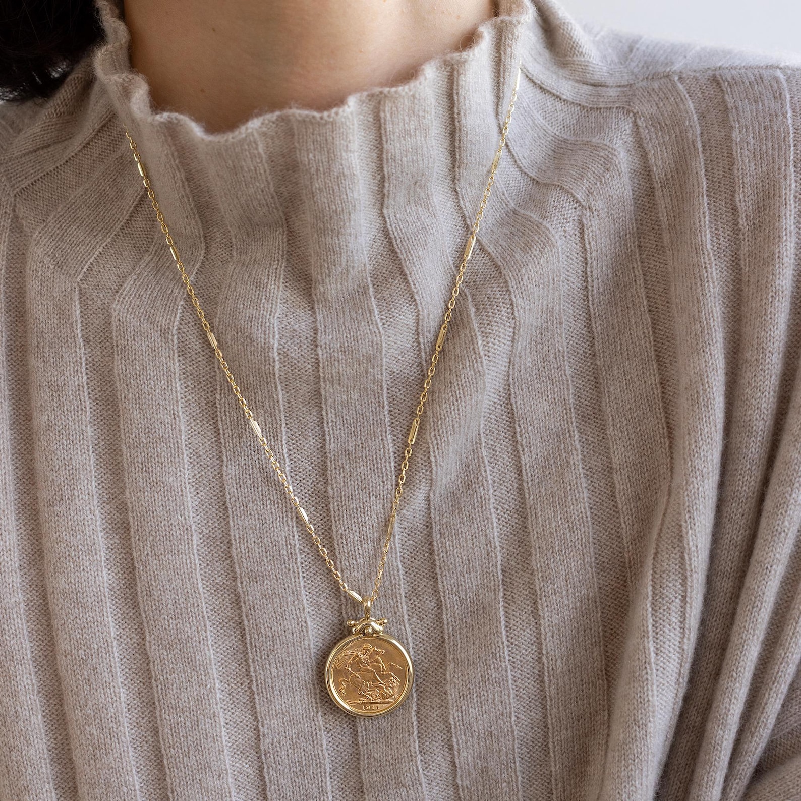 22kt Gold Sovereign Coin Pendant - 14k Gold Bezel Medallion - Etsy