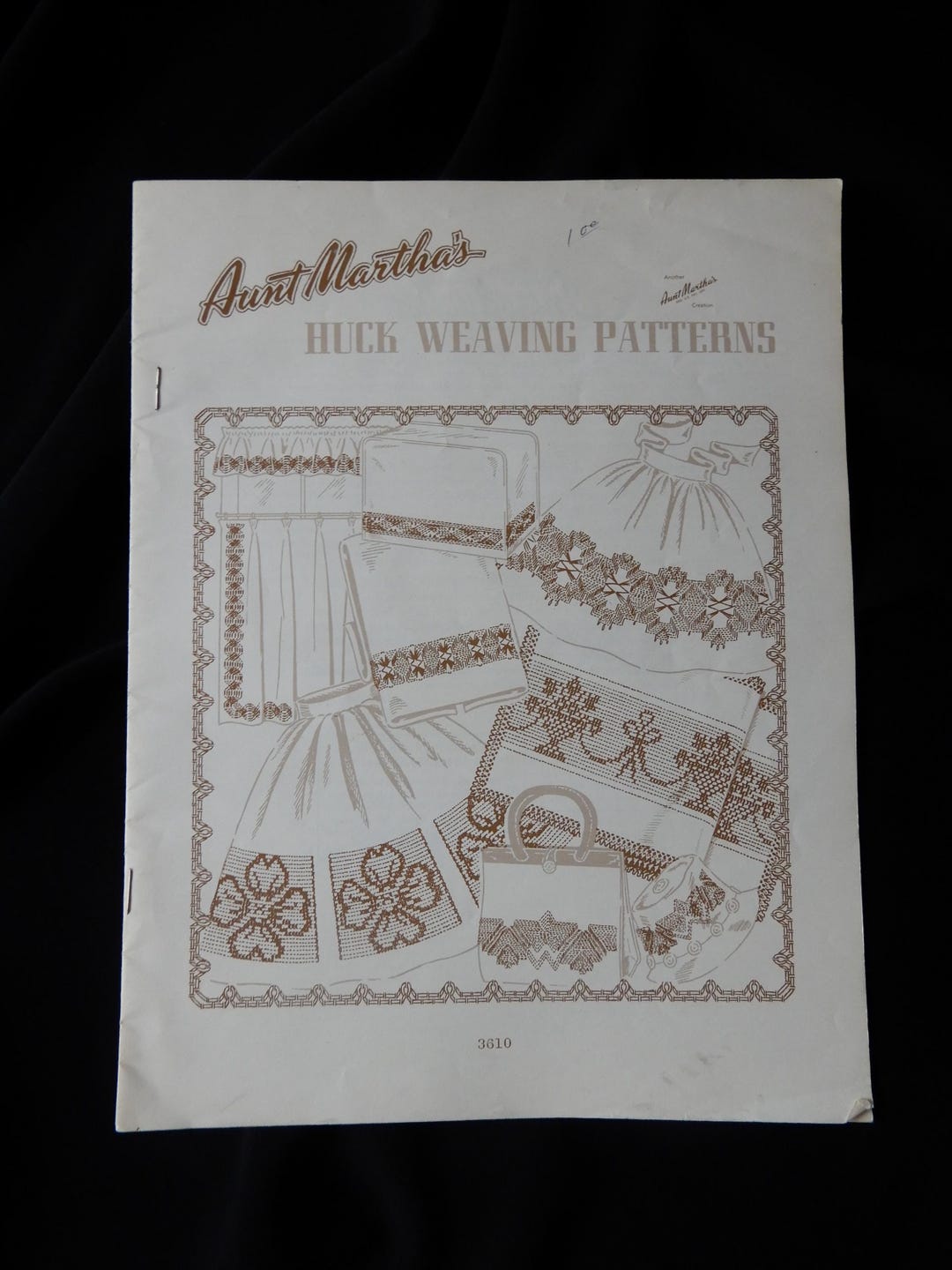Aunt Martha's Huck Weaving Patterns 3610, Circa 1970's, 16 Pages, Brown ...
