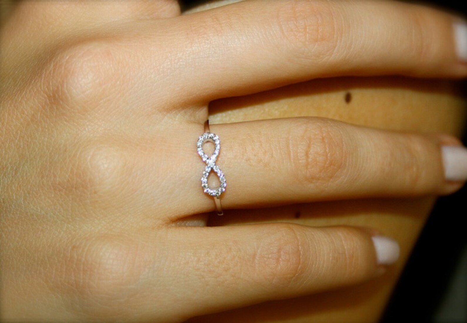 Infinity Diamond Ring, 18k White Gold and VS-G Diamonds Infinity Ring ...