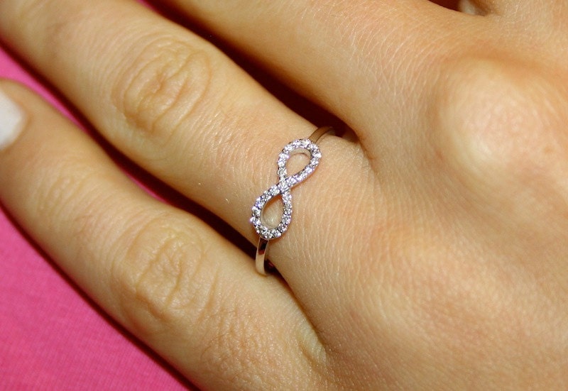 Infinity Diamond Ring, 18k White Gold and VS-G Diamonds Infinity Ring ...
