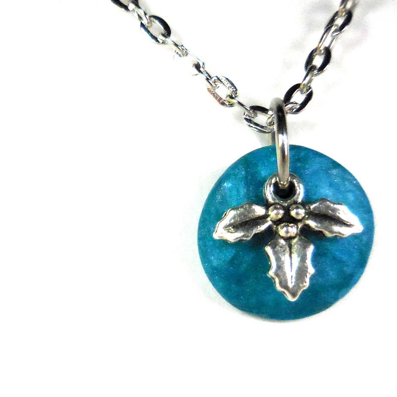Holly Leaf Necklace - Etsy