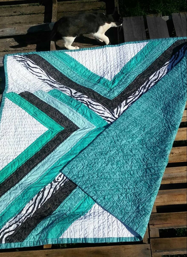 Modern Symmetrical Lap Quilt (made to Order) - Etsy