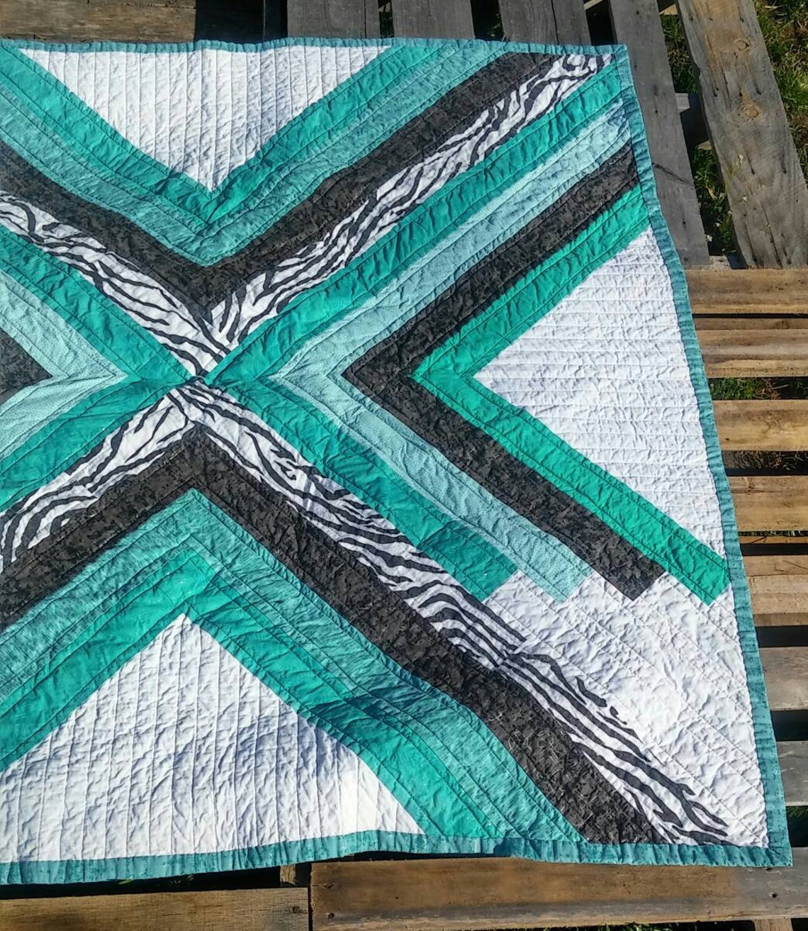 Modern Symmetrical Lap Quilt (made to Order) - Etsy