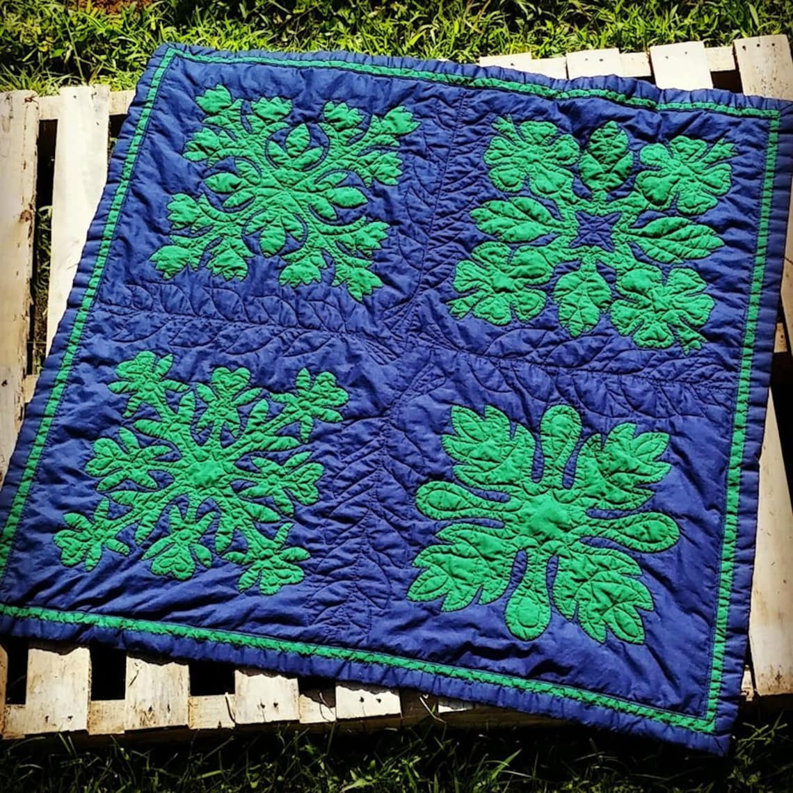 Hawaiian Quilt Made to Order various Patterns | Etsy
