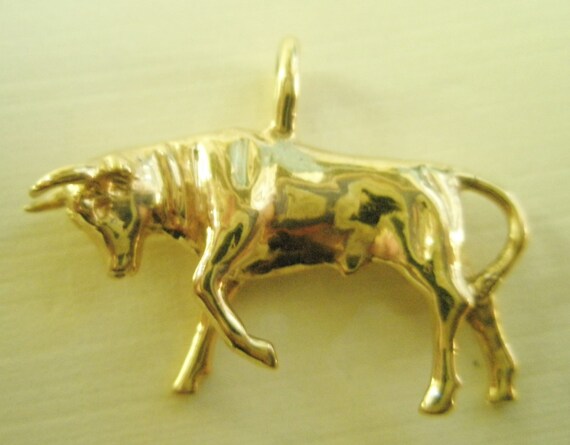 Taurus Zodiac Sign 14 Karat Gold Pendant | Etsy