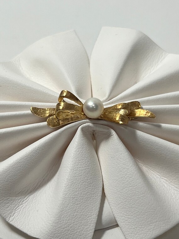 14K Gold Bow Pin with Pearl Center - Gem