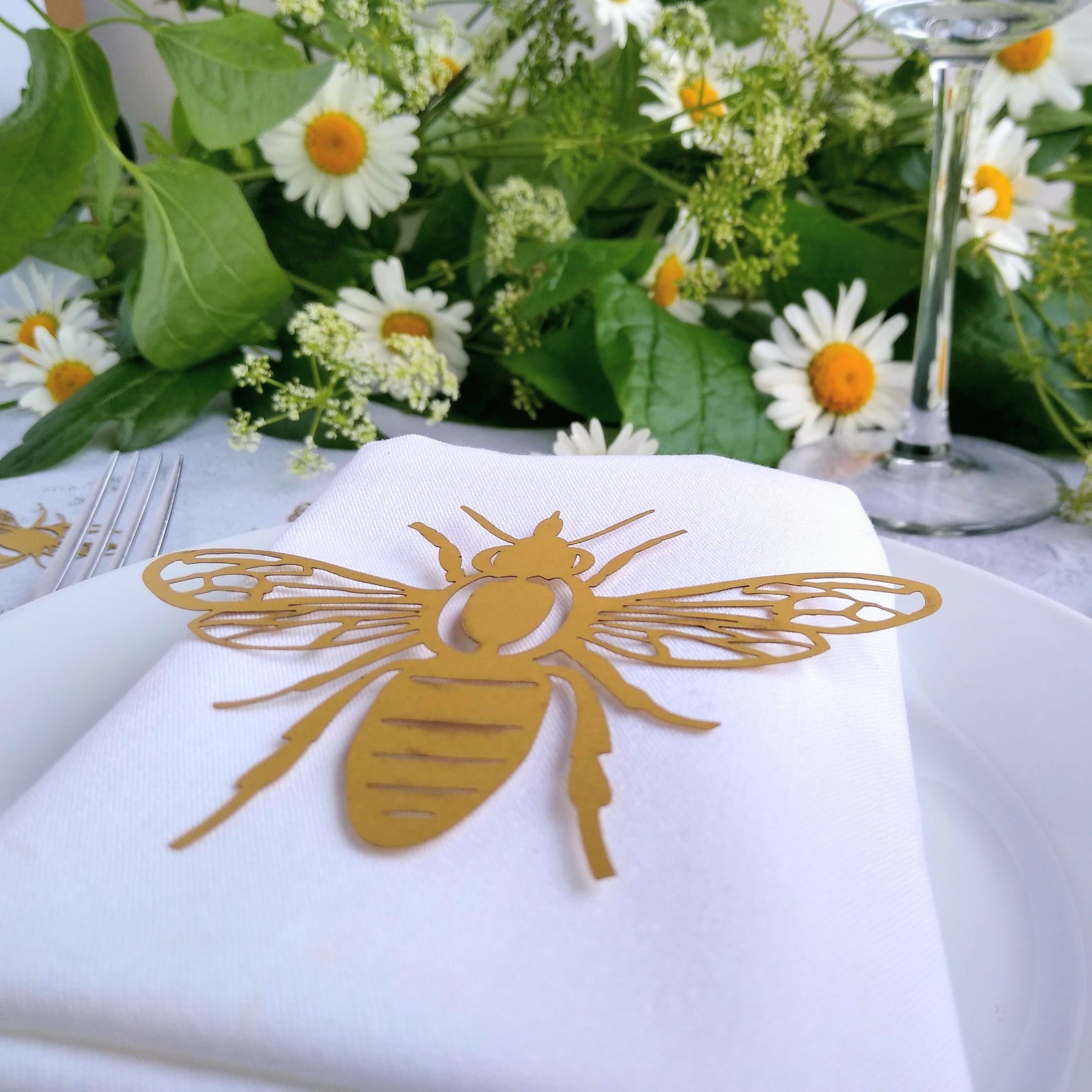 Set of 6 gold bee table decorations Gold honey bee place | Etsy