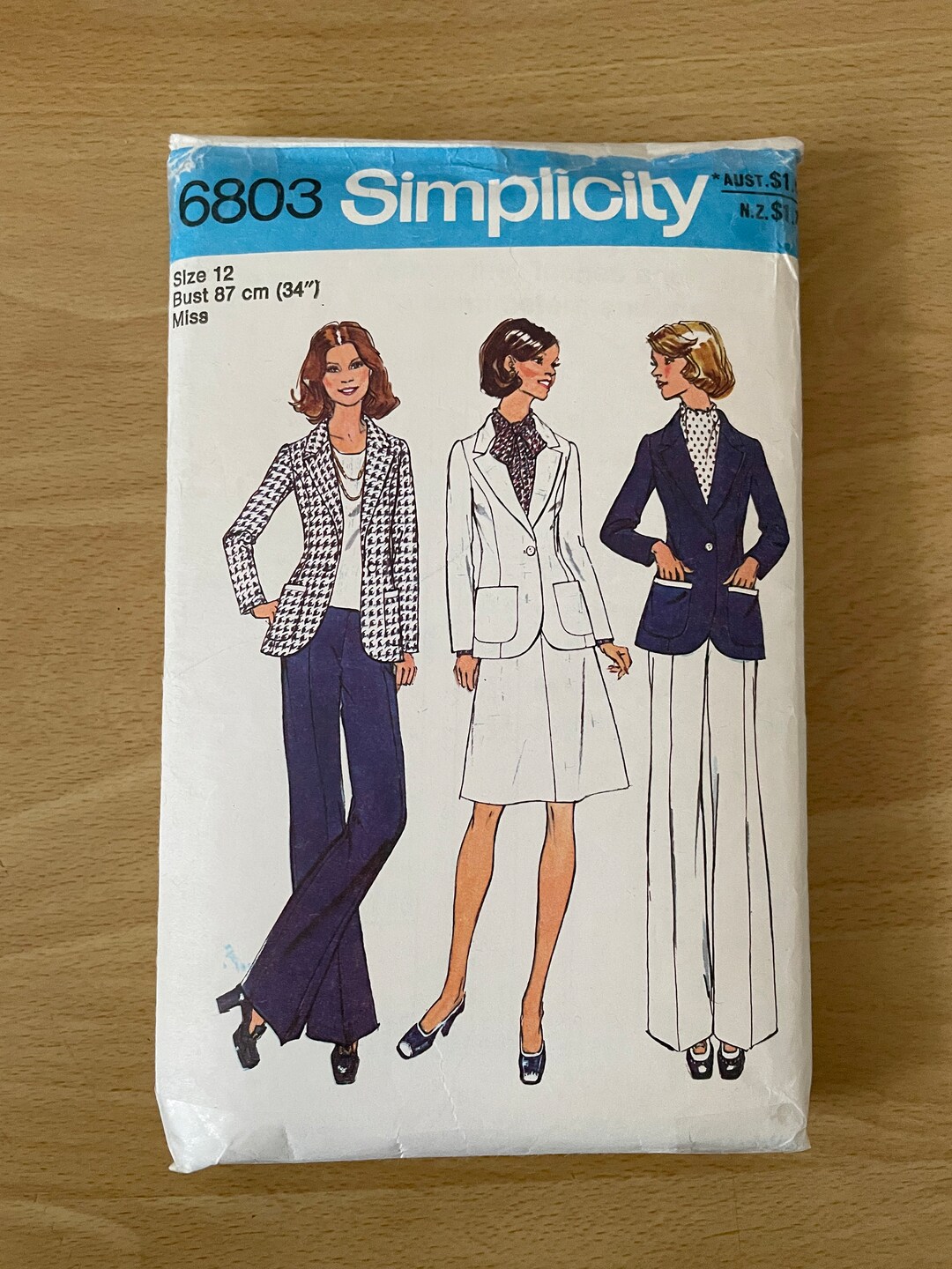 Simplicity 6803 Vintage 70s Women’s Suit: Jacket With Notched Collar ...