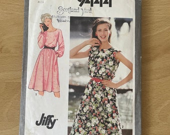 Vogue 9715 Vintage 80s Loose Straight Dress With Extended Shoulders ...