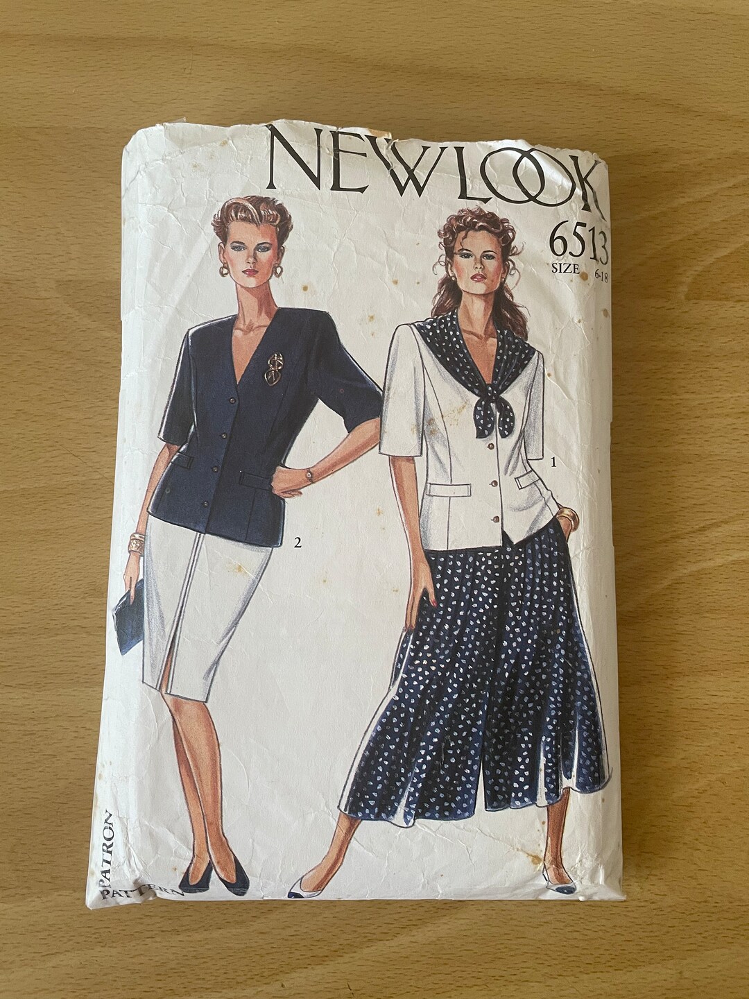 New Look 6513 Vintage 80s Button up V-neck Jacket or Top With Sleeves ...