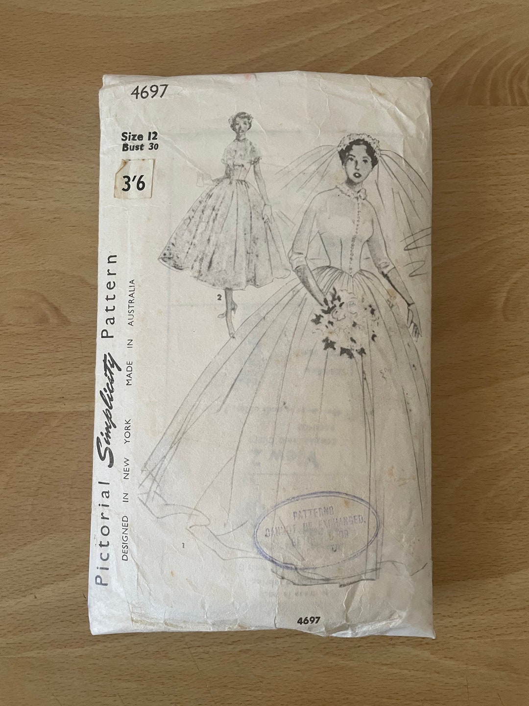 Simplicity 4697 Vintage 50s Fitted Wedding Dresses With Round Collar ...