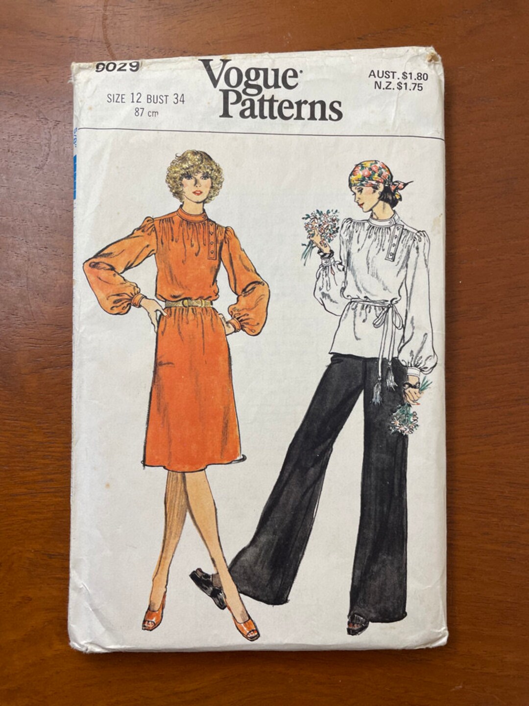 Vogue 9029 Vintage Tunic and Dress With Gathered Shoulders and Full ...