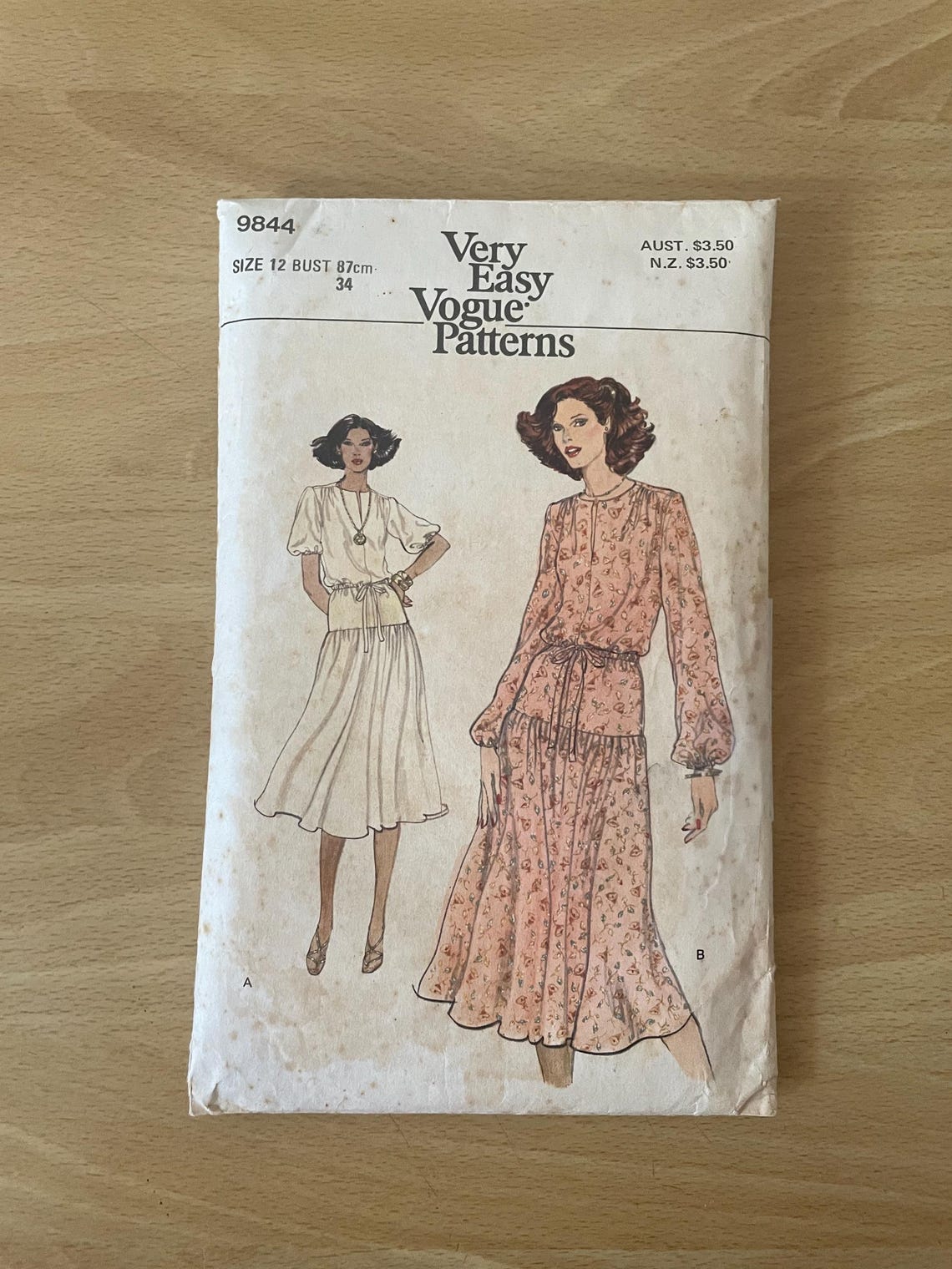 Vogue 9844 Vintage 70s Dress With Blouson Top, Gathered Skirt, Round ...
