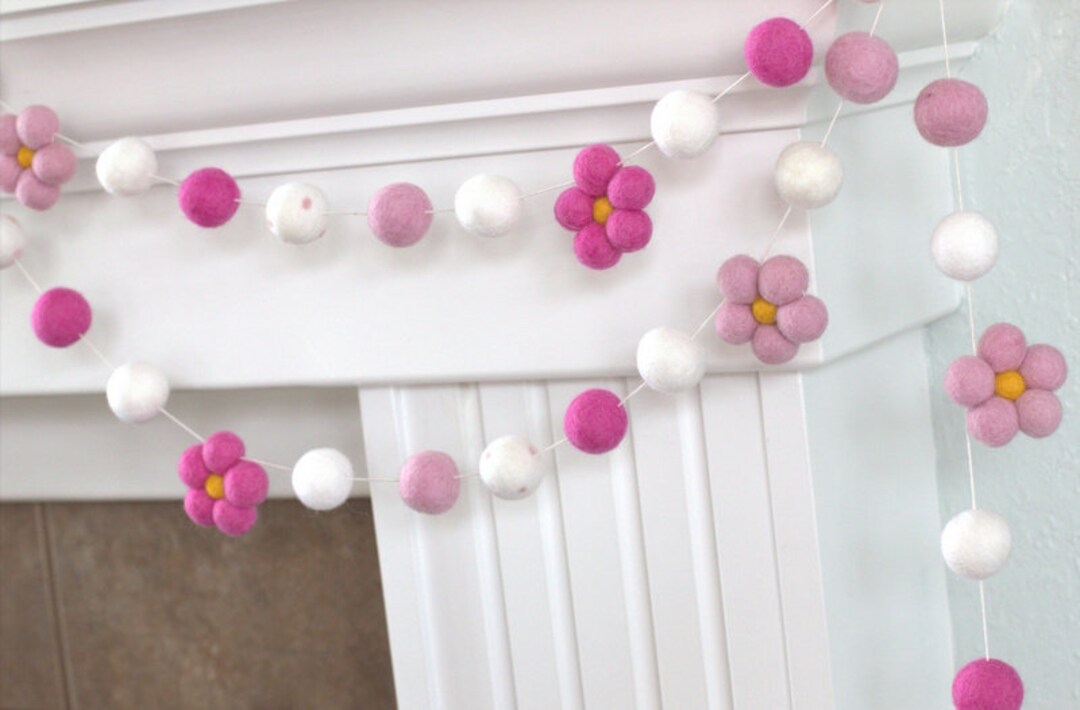 Felt Daisy Flower Garland- 1" Balls, 1 7/8" Daisies- Pink, Rose, White ...
