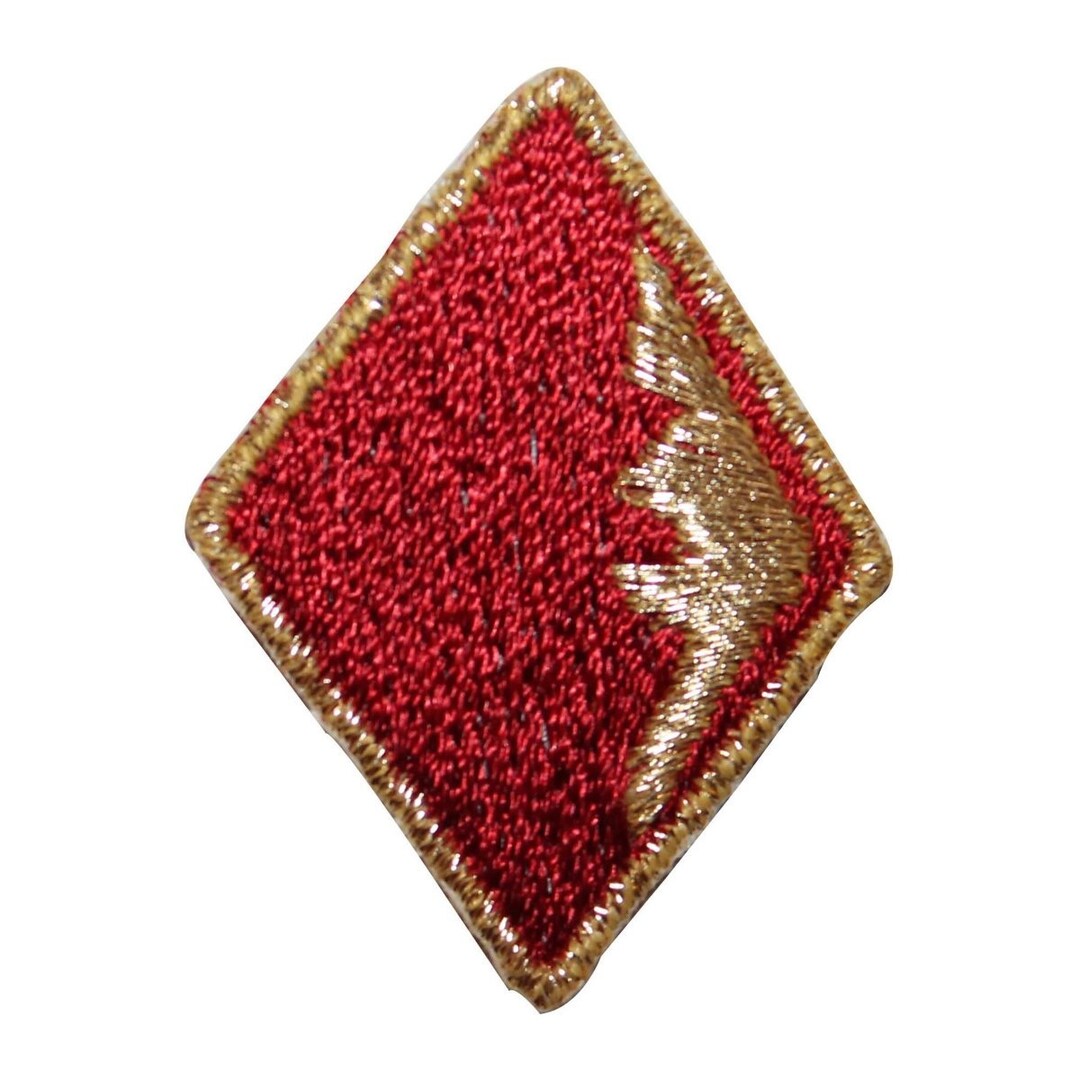 ID 8593 Gold Red Diamond Suit Patch Gambling Card Embroidered Iron on ...
