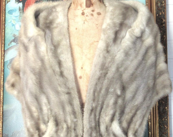 Vintage 1940-50s Blue Mink Natural Cerulean Emba Maas Bros. Cape/stole ...