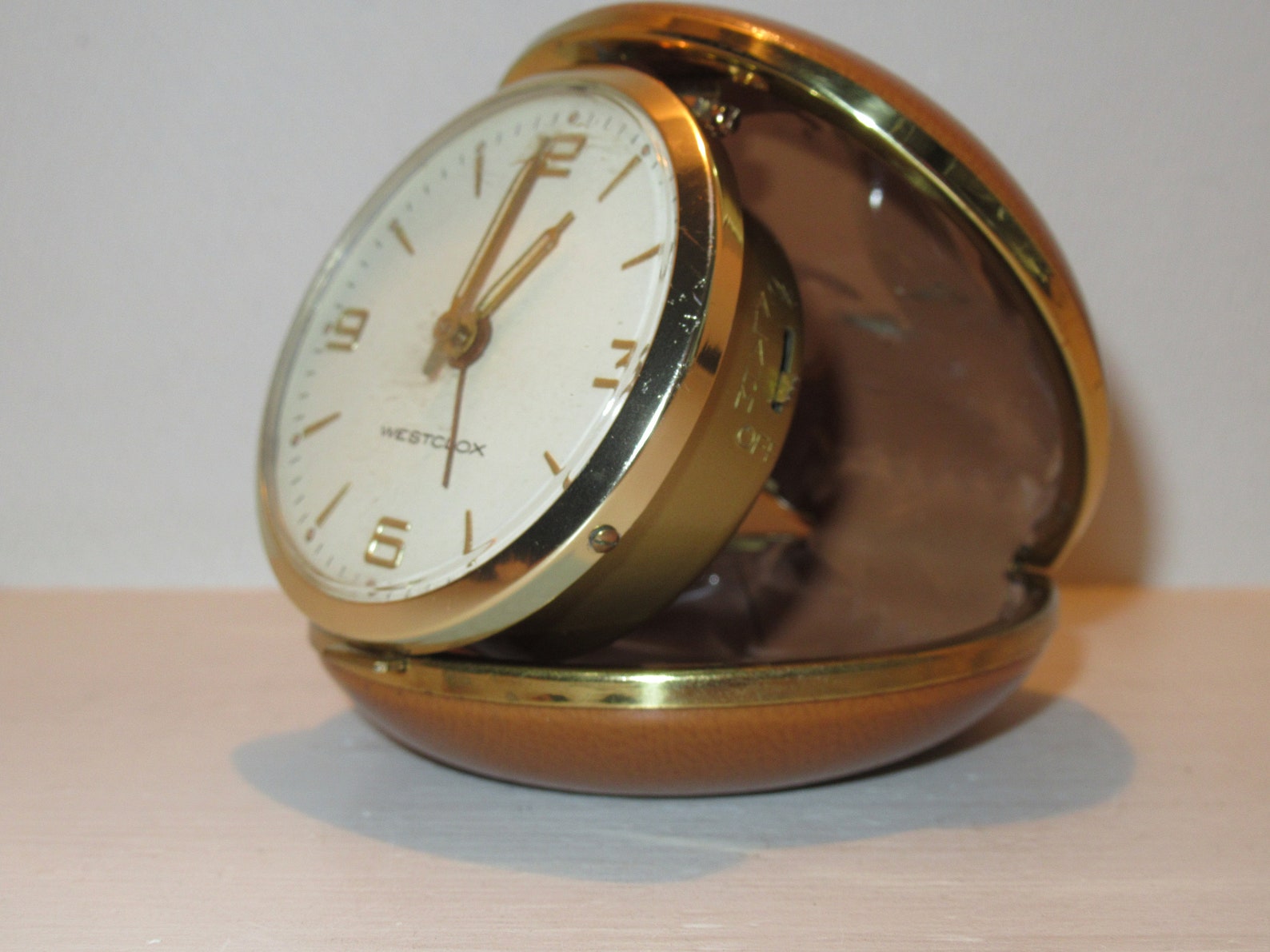 Vintage 1970's Westclox Round Travel Clock Leather Case W/original ...