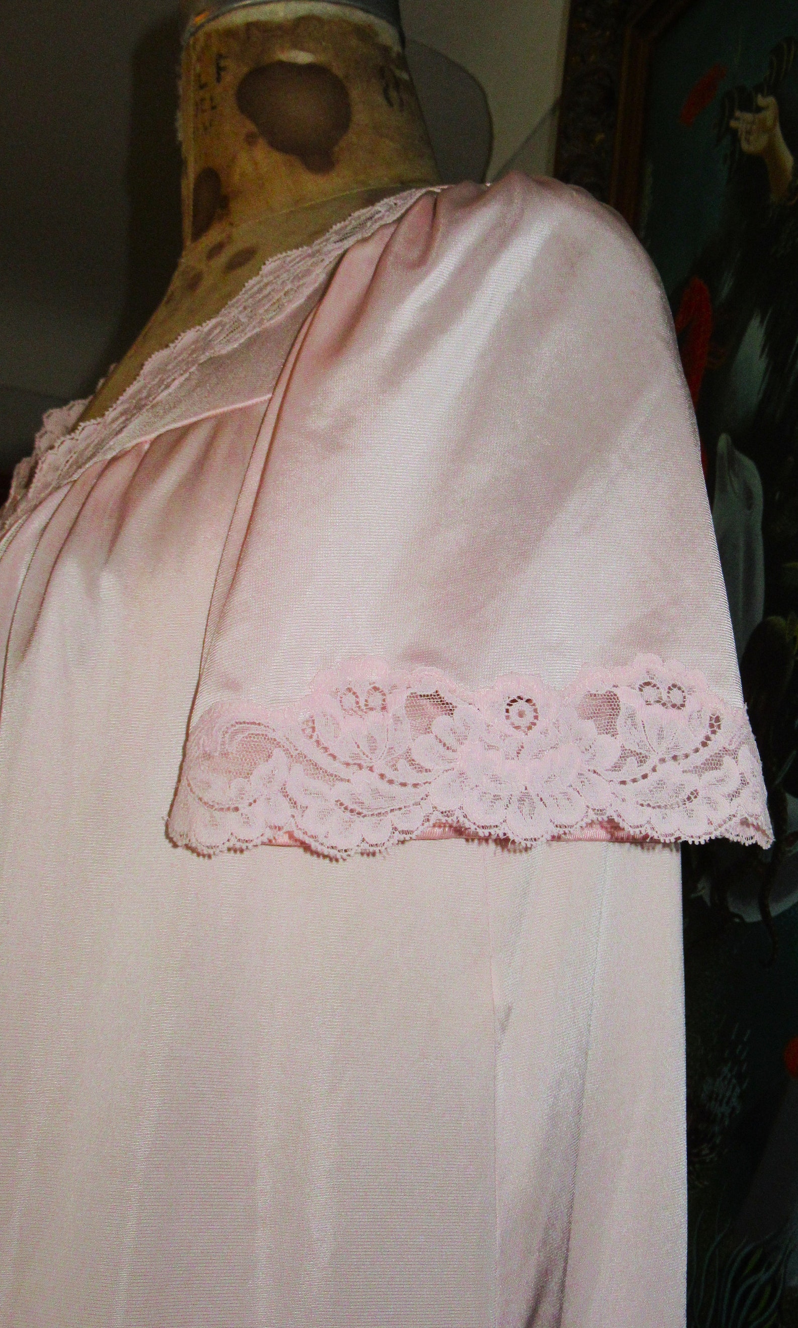 Vintage 50-60's Shadow Line Vanity Fair 2 Piece Set Peach Pink Robe ...
