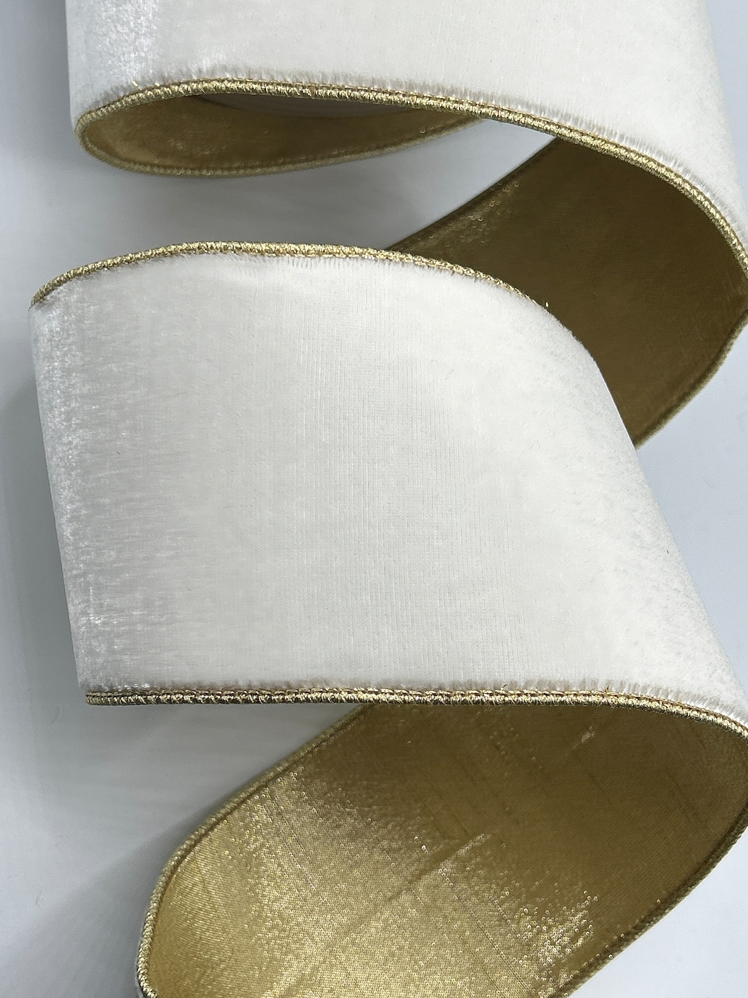 1" 2.5" or 4" Winter White Lush Velvet Ribbon ~ D Stevens ~ Wired Edges ...