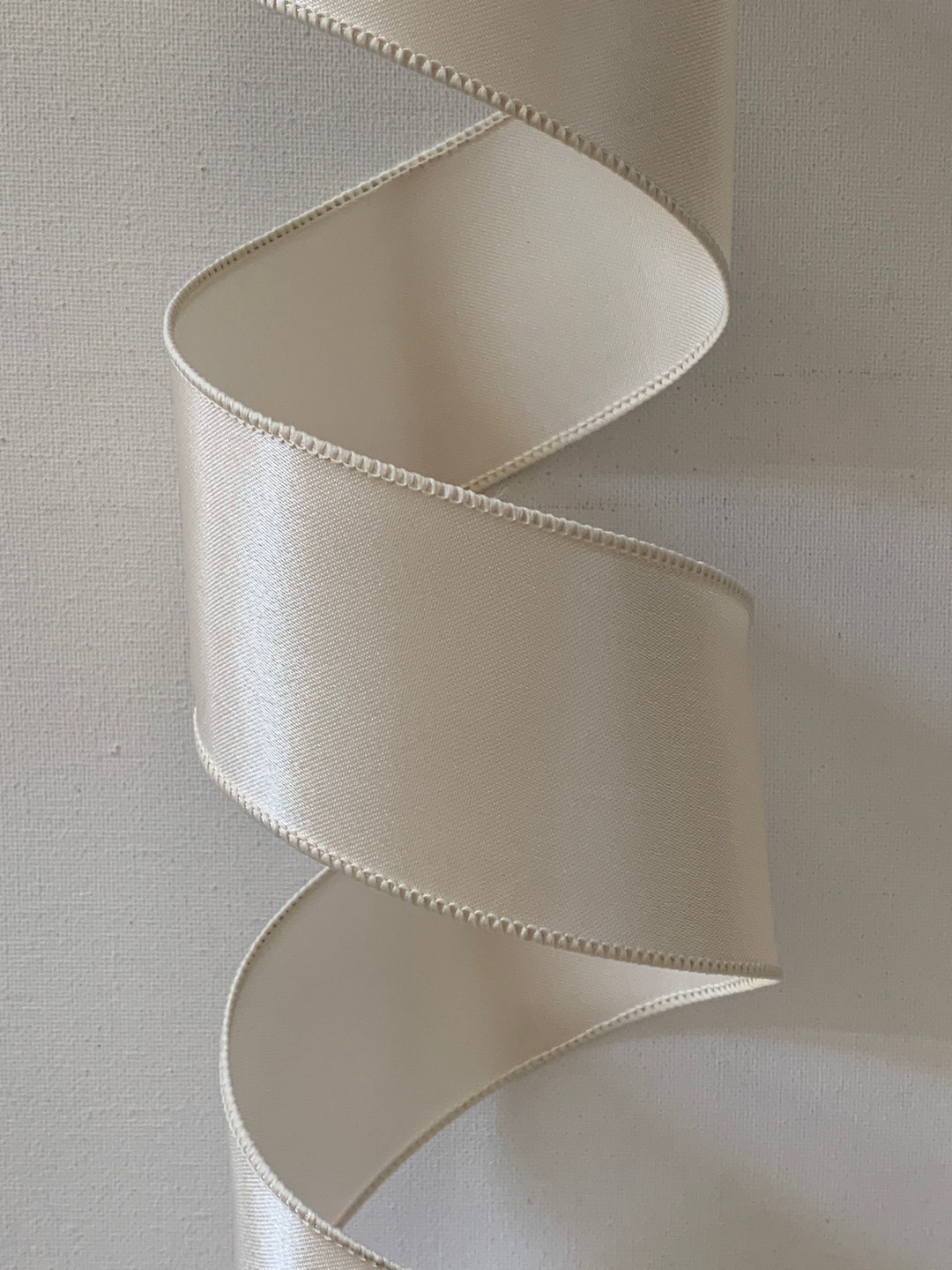 1.5" or 2.5" Ivory Satin Wired Ribbon ~ Wired Edges ~ by the Roll - Etsy