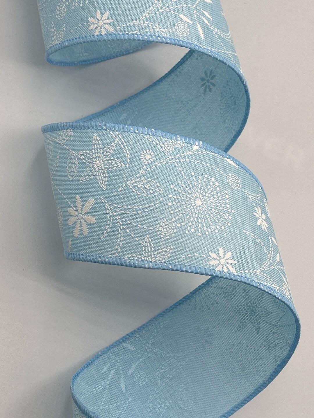2.5" Blue Linen Ribbon ~ White Wispy Daisies ~ D Stevens ~ Wired Edges ...