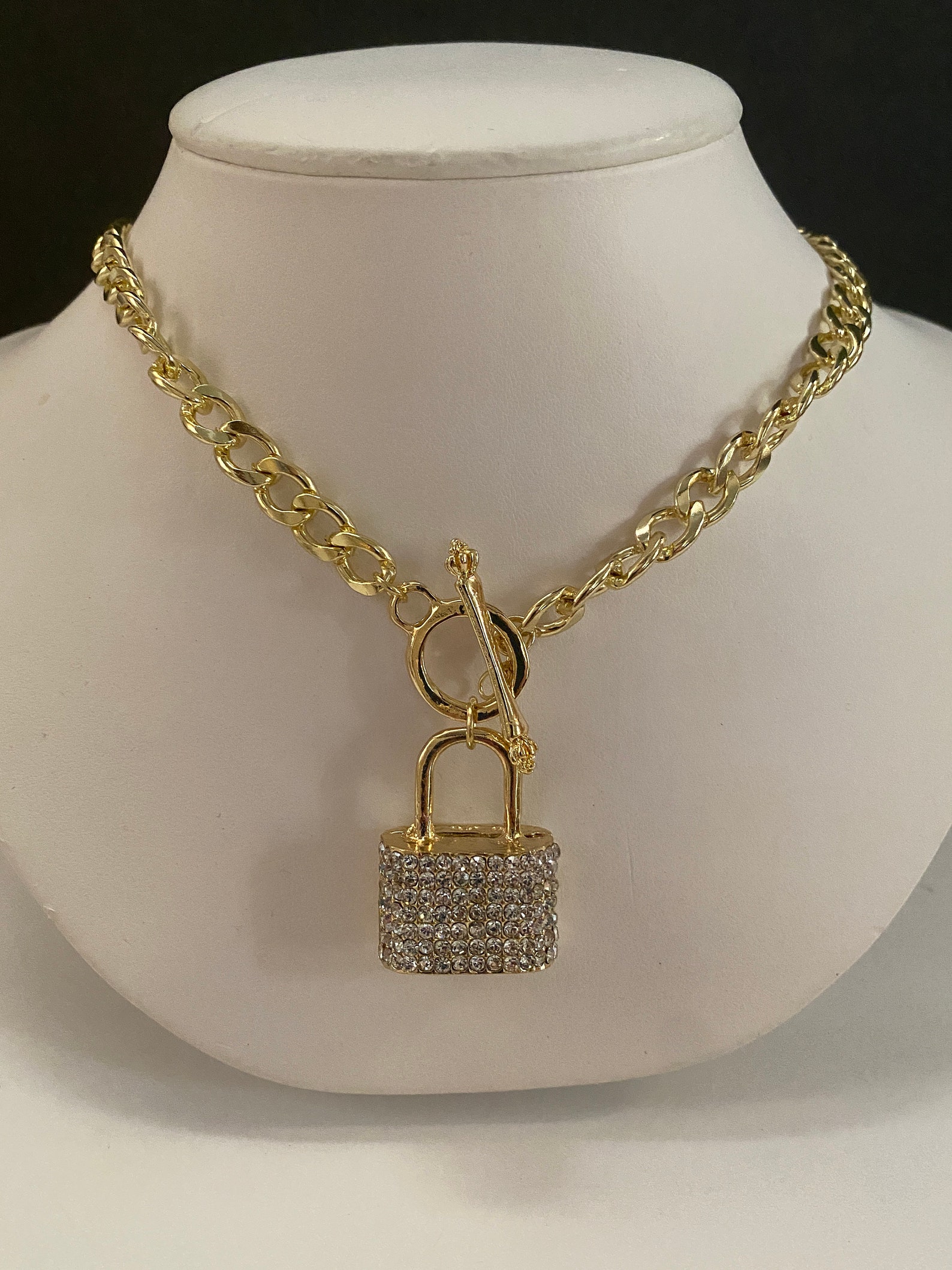 Chunky Gold Chain-lock Pendant Necklace -choker- Gift for Her ...