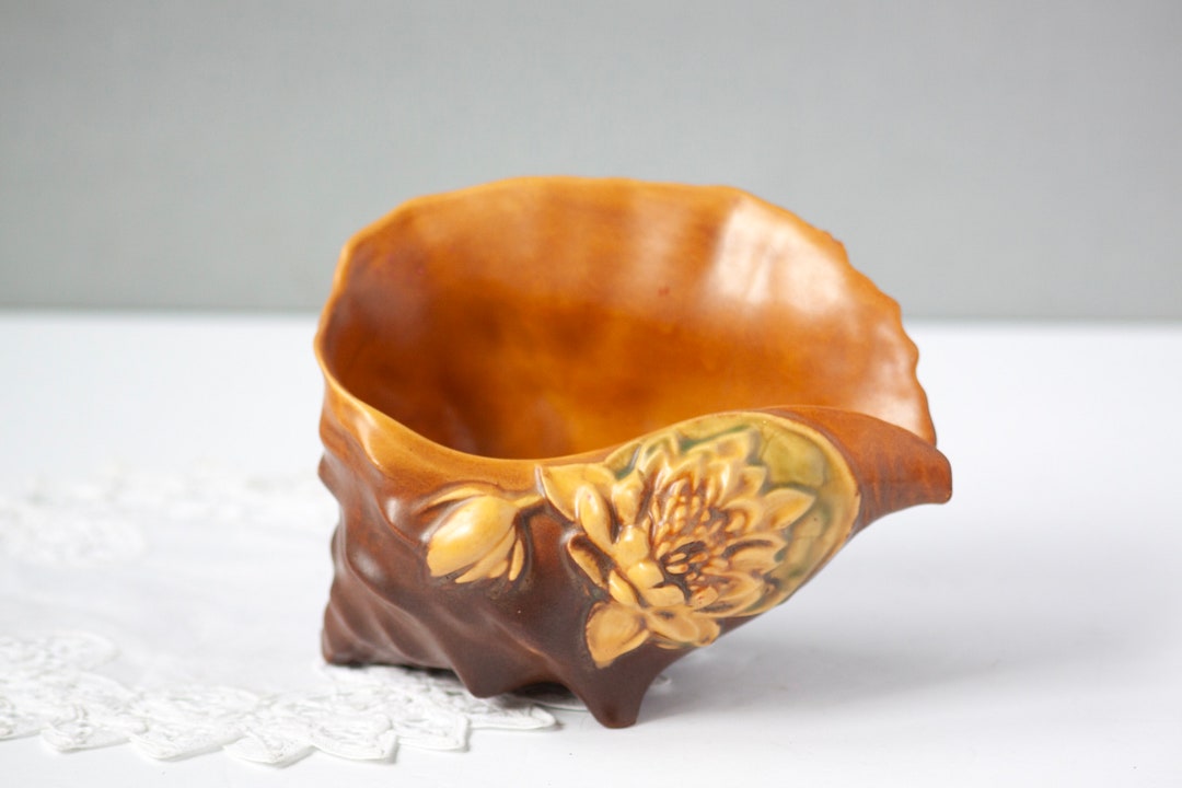 Vintage Roseville Pottery Conch Shell Vase Planter Water Lily Brown 445 ...