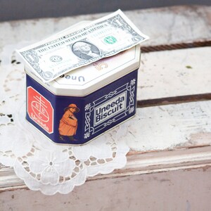Vintage Nabisco Uneeda Biscuit Tin Can Withboy in Raincoat Bristol Ware ...