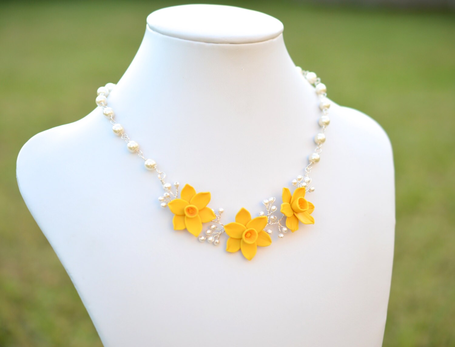 Trio Yellow Daffodil Vine Necklace. Yellow Flower Vine Necklace ...