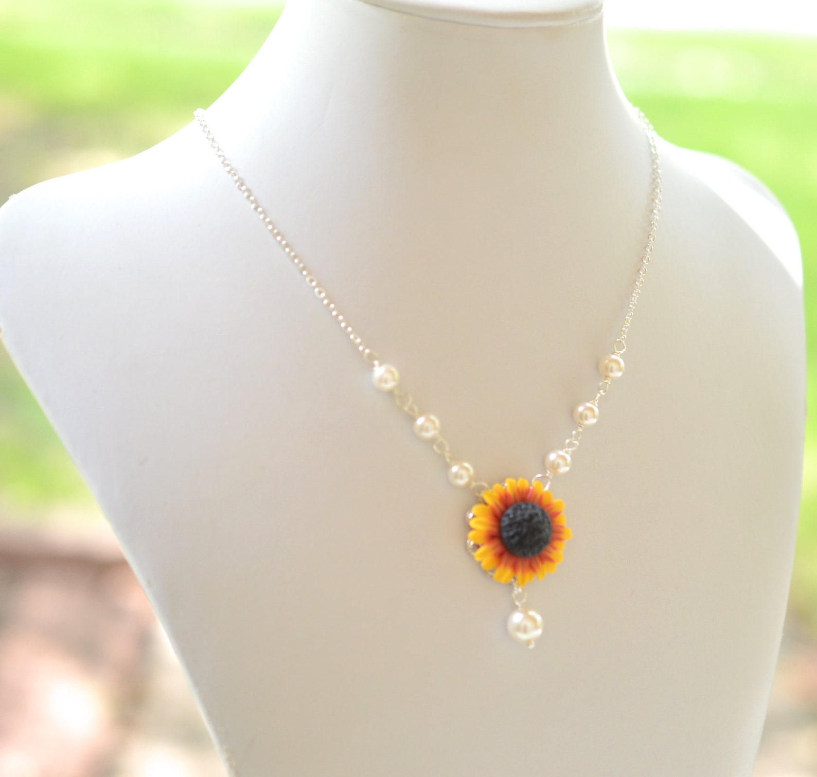 Red Yellow Sunflower Centered Necklace. Red Yellow Summer Necklace ...