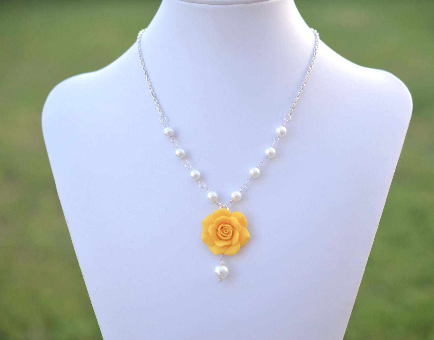 Yellow Shade Rose and Pearls Centered Necklace, Pale Yellow Rose ...