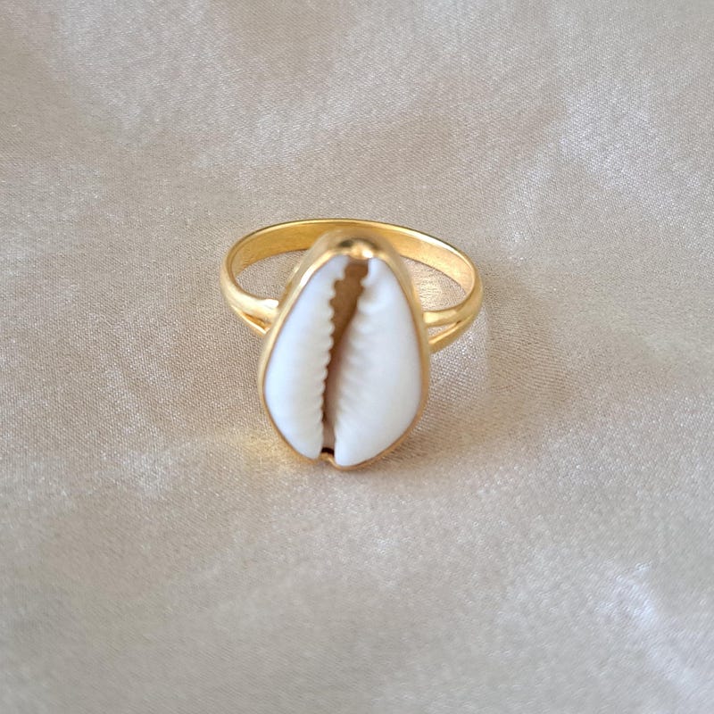 Cowrie Shell Ring - Etsy
