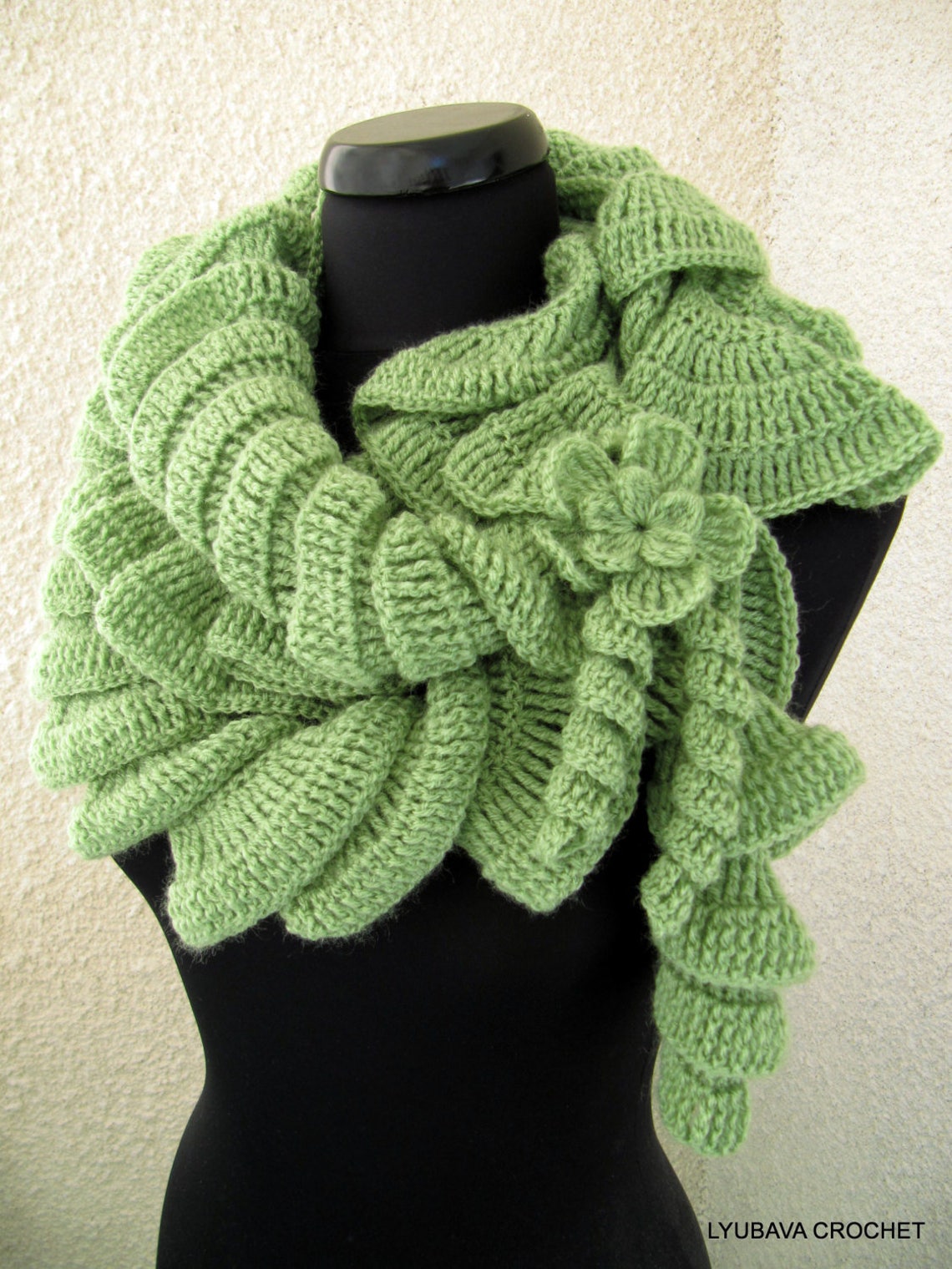 CROCHET PATTERN Ruffle Scarf With Flower Crochet Tutorial - Etsy