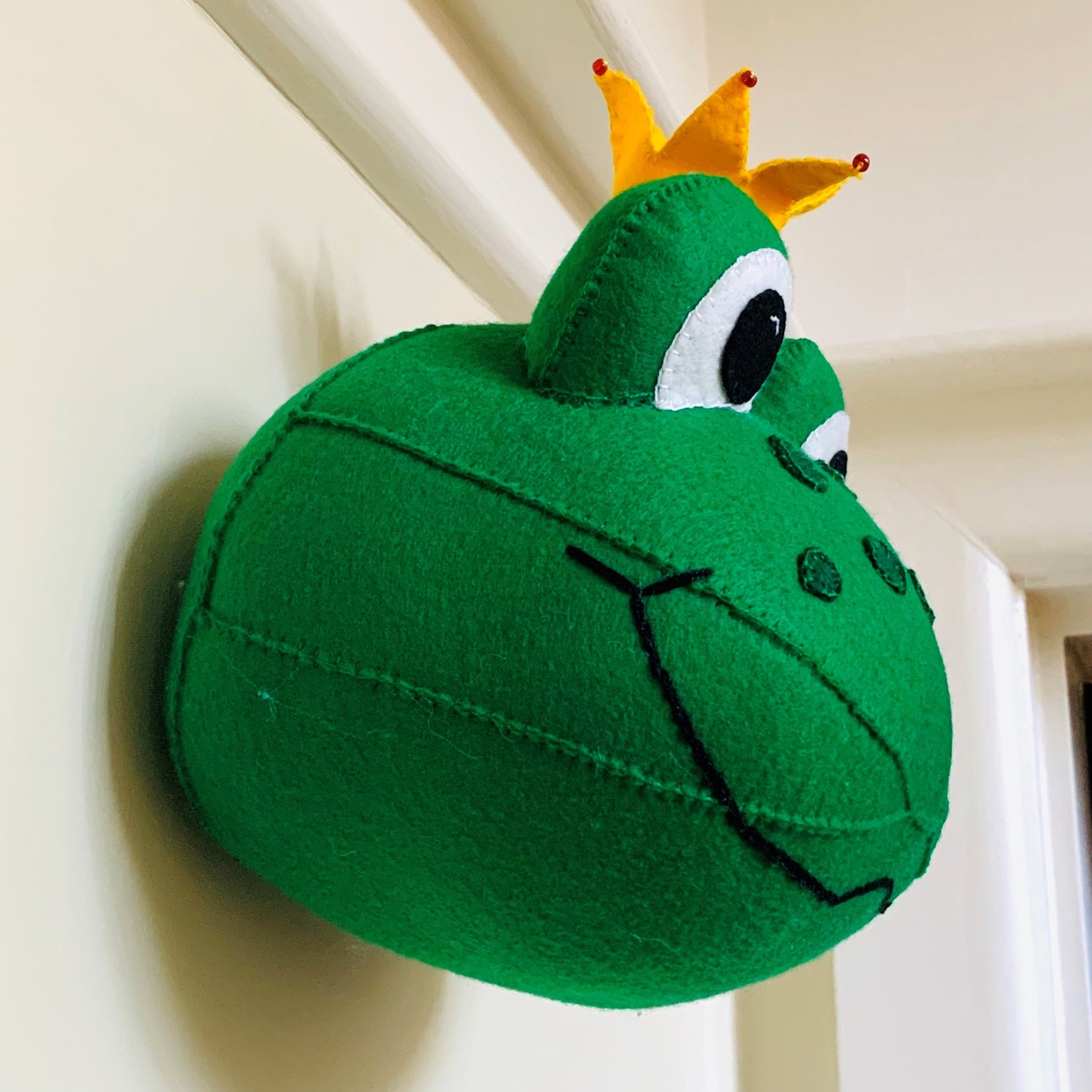 Felt Taxidermy Animal Head Wall Mount Frog Felt Trophy Head - Etsy UK