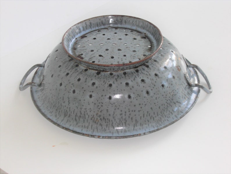 Vintage Gray Speckled Graniteware Colander Strainer - Etsy
