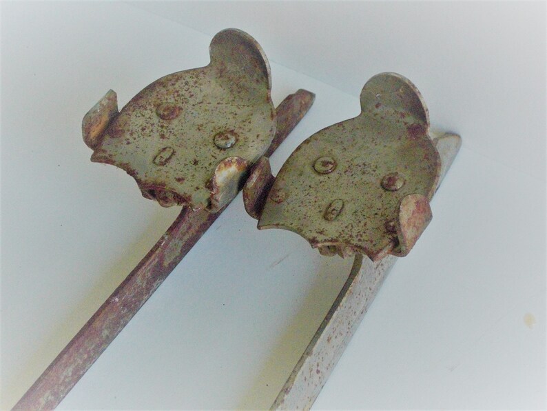 Pair Antique Metal Clamp on Ice Skates for Decor - Etsy
