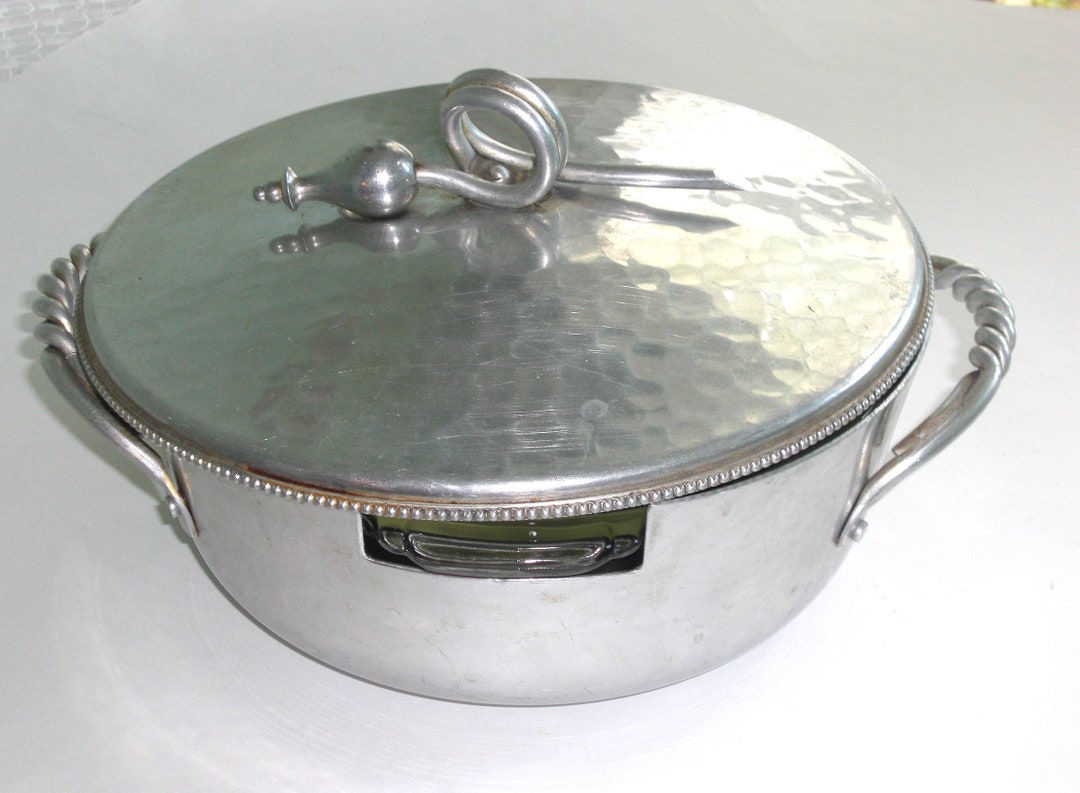 Vintage Pyrex Casserole Serving Dish in Hammered Aluminum Metal Holder ...