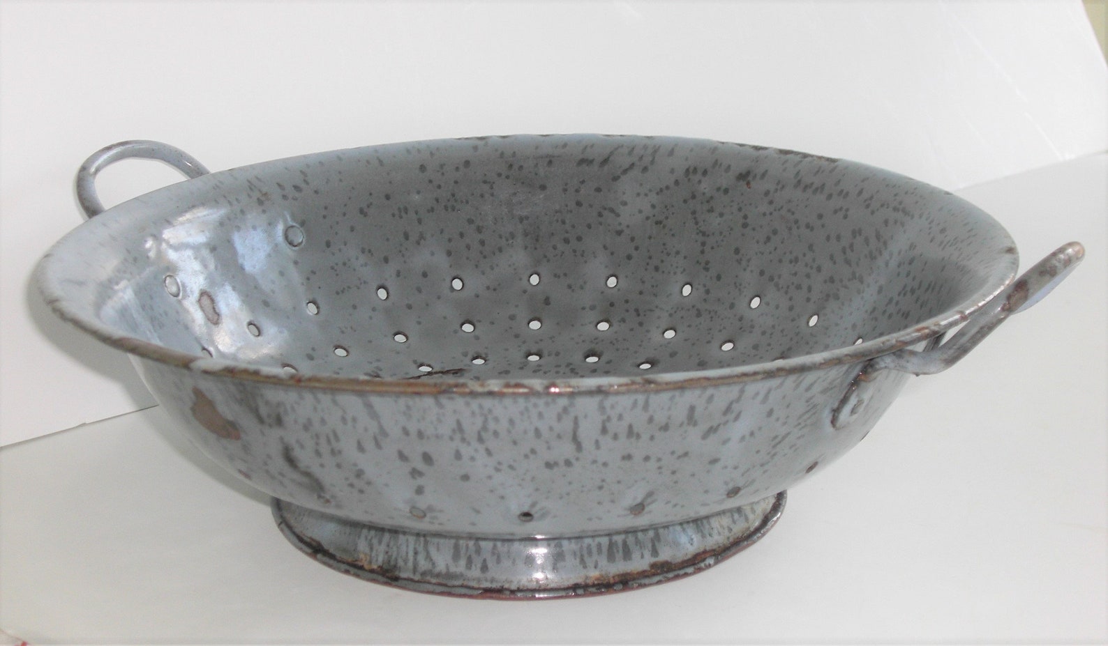 Vintage Gray Speckled Graniteware Colander Strainer - Etsy