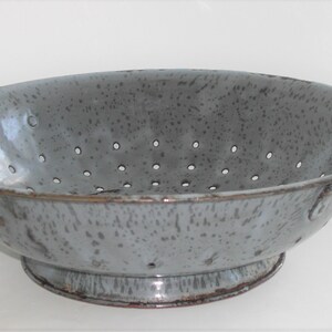Vintage Gray Speckled Graniteware Colander Strainer - Etsy